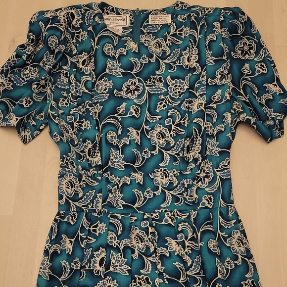 karin stevens | Dresses | Euc 98s Vintage Karin Stevens Floral Print ...